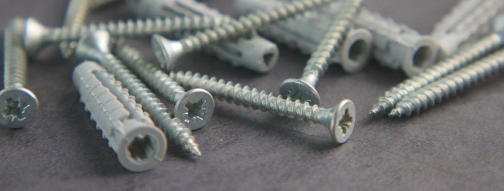 Choisir les bonnes chevilles pour fixations sur placo - Le Mag'